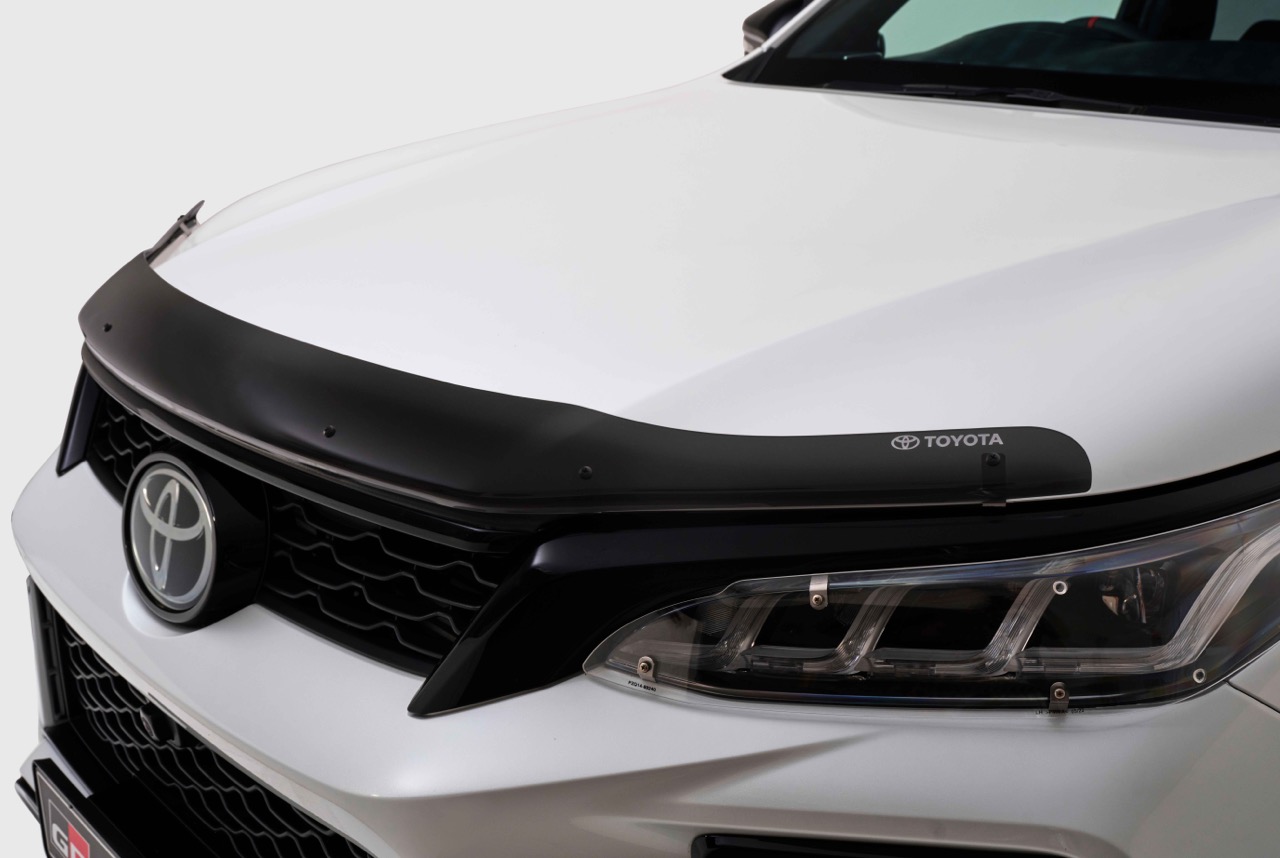 Genuine PZQ1589130 Bonnet Protector: Black