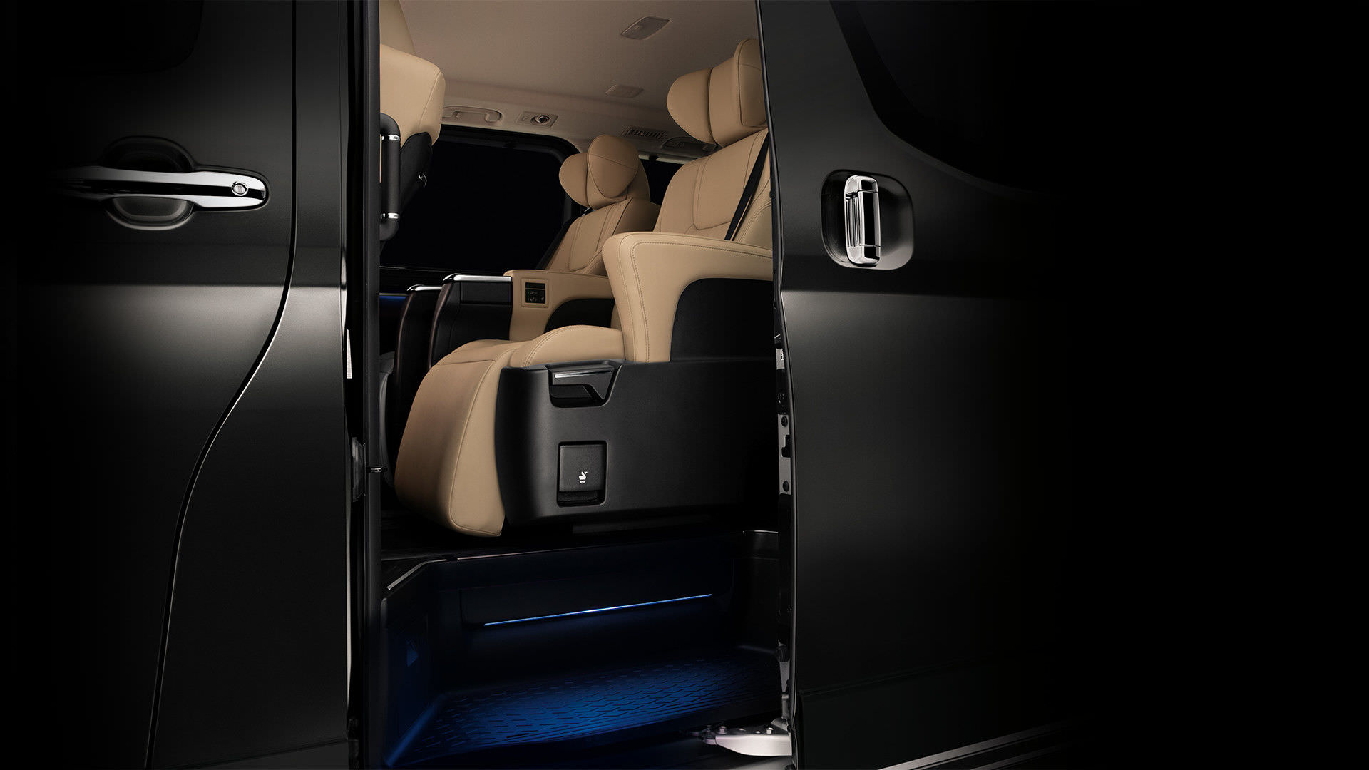 Quantum VX Exterior Passenger Door