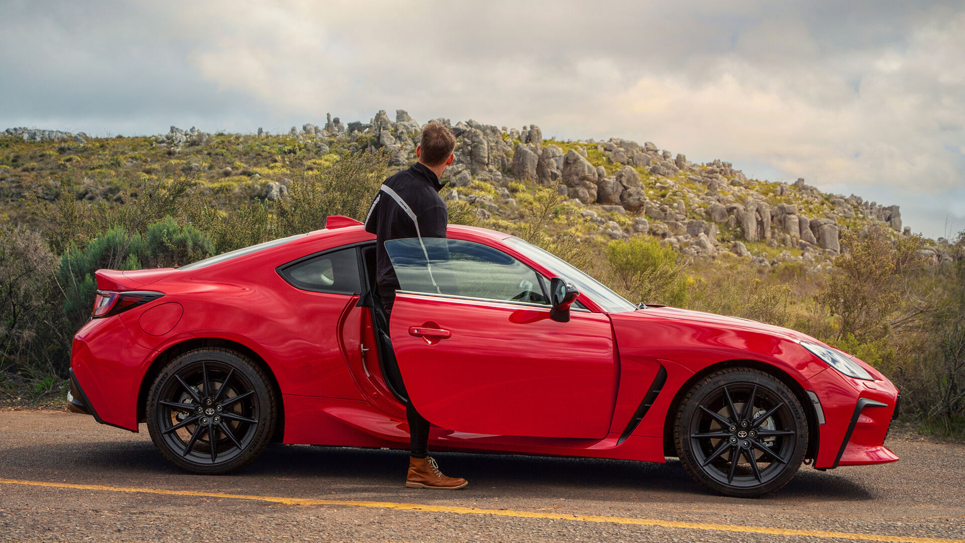 GR86 Exterior Side View