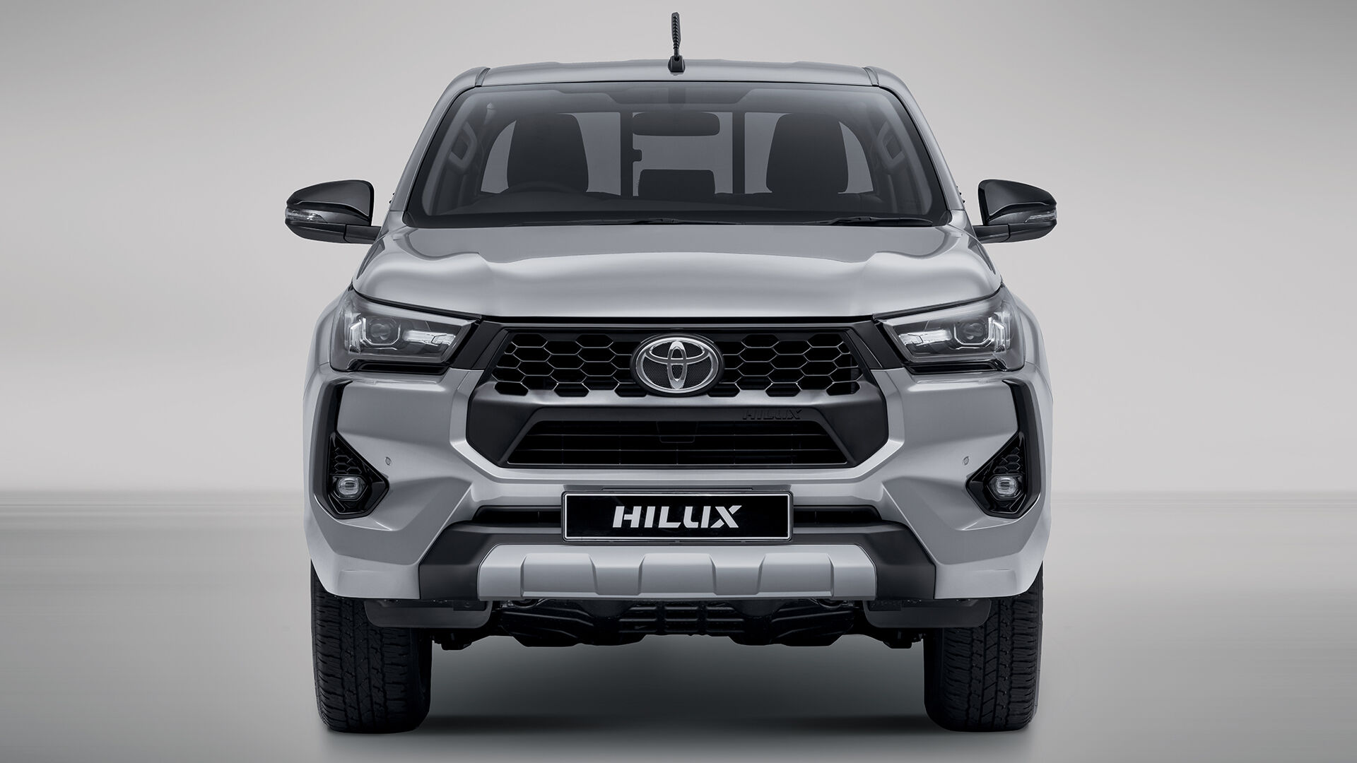 Hilux Raider Front